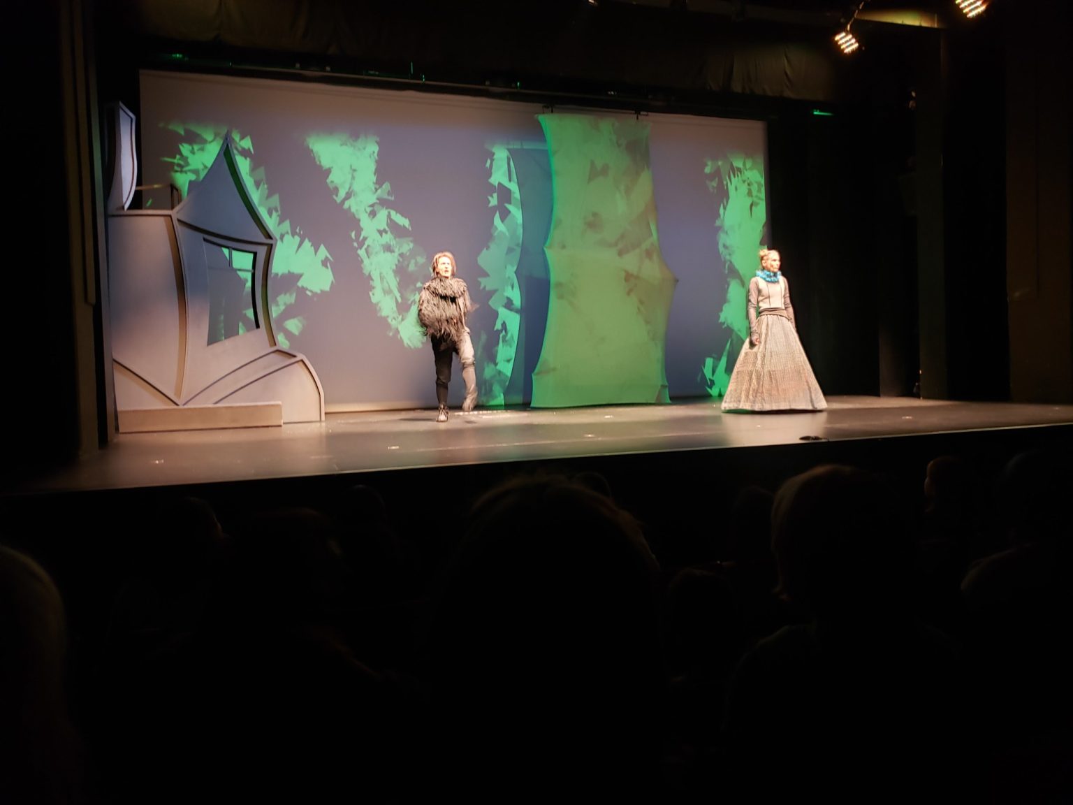 Die Klasse 2b in der Schauburg: Die kleine Hexe – Grundschule an der ...